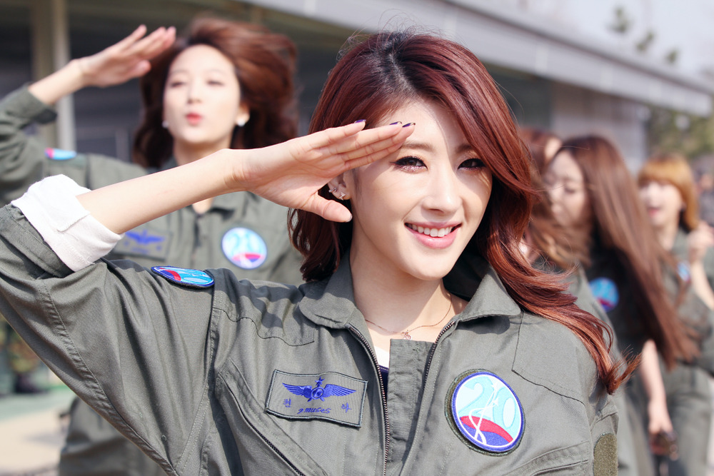 Nine Muses : [OFFICIAL] Nine Muses - Military Air Force Base Special ...
