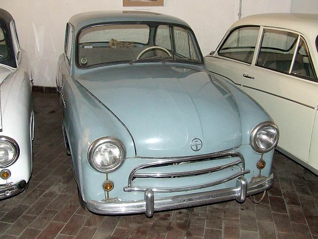 Two Stroke Cars: FSO SYRENA, TWO STROKE CAR FROM POLAND 1957-1983