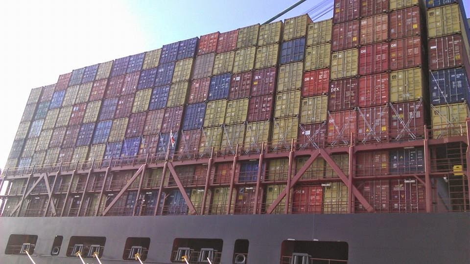 Handling Containers On Ships: Dimensions, Markings and Bay Plan
