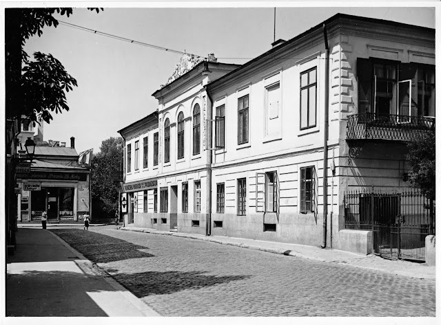 Once Upon A Time in Bucharest: Marii Fotografi ai Bucurestilor - A. Gh ...