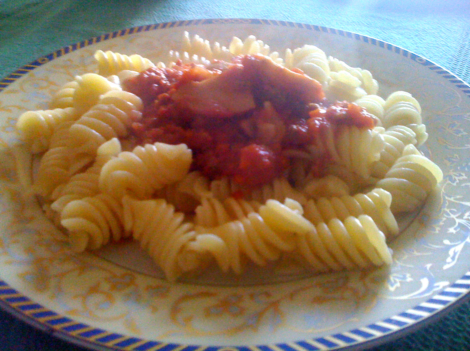 Fusilloni oro con ragù alla boscaiola – I sapori di Sara