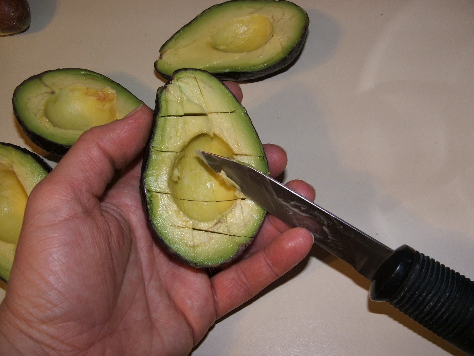 God's Growing Garden: The Basics - How to Cut an Avocado