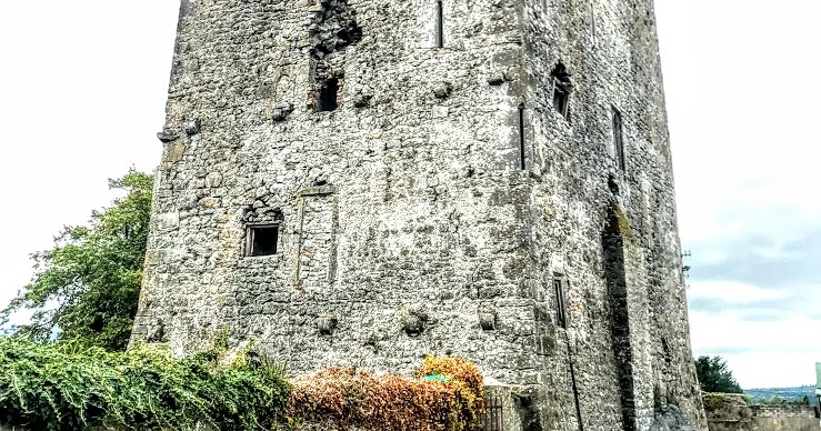Patrick Comerford: Ballyragget Castle, a ‘sleeping giant’ with hidden ...