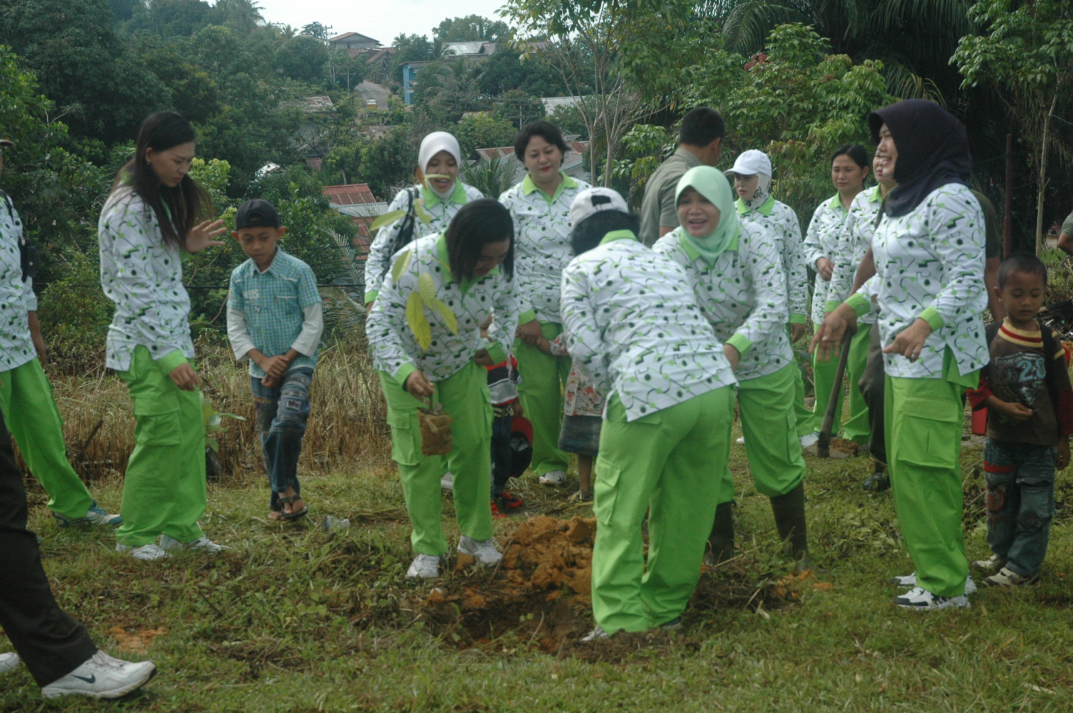 RUMPIN ALAMBHANA CENDEKIA 1 ENTIKONG: DOKUMENTASI PERKEMBANGAN RUMPIN