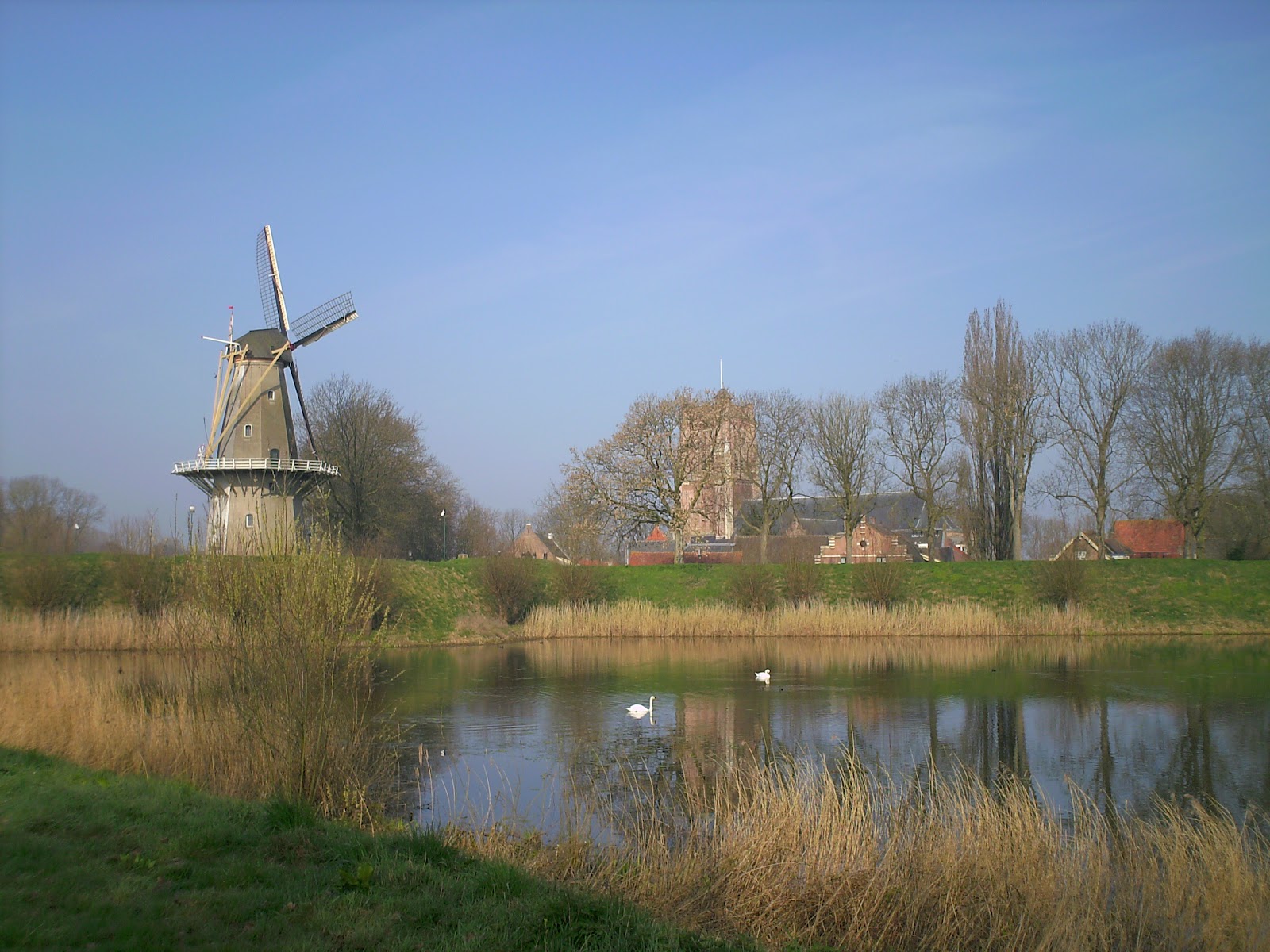 Walk and See: Waterliniepad; Woudrichem - Werkendam