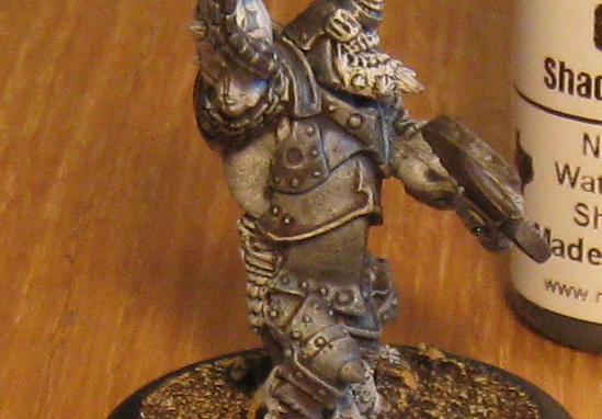 Kevin's Miniatures & Hobby Table: Tutorial: Weathering Metal Armor