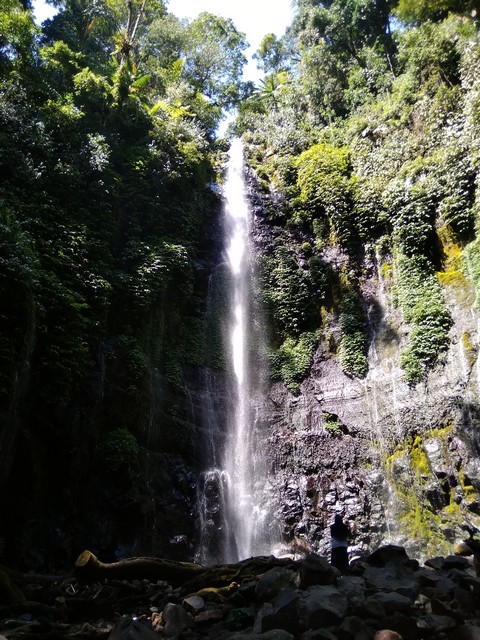Hamiseno Family: Curug Lawe dan Curug Benowo