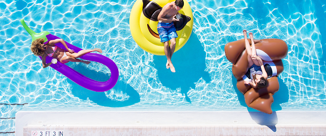 Emoji Pool Floats - Tech News 24h