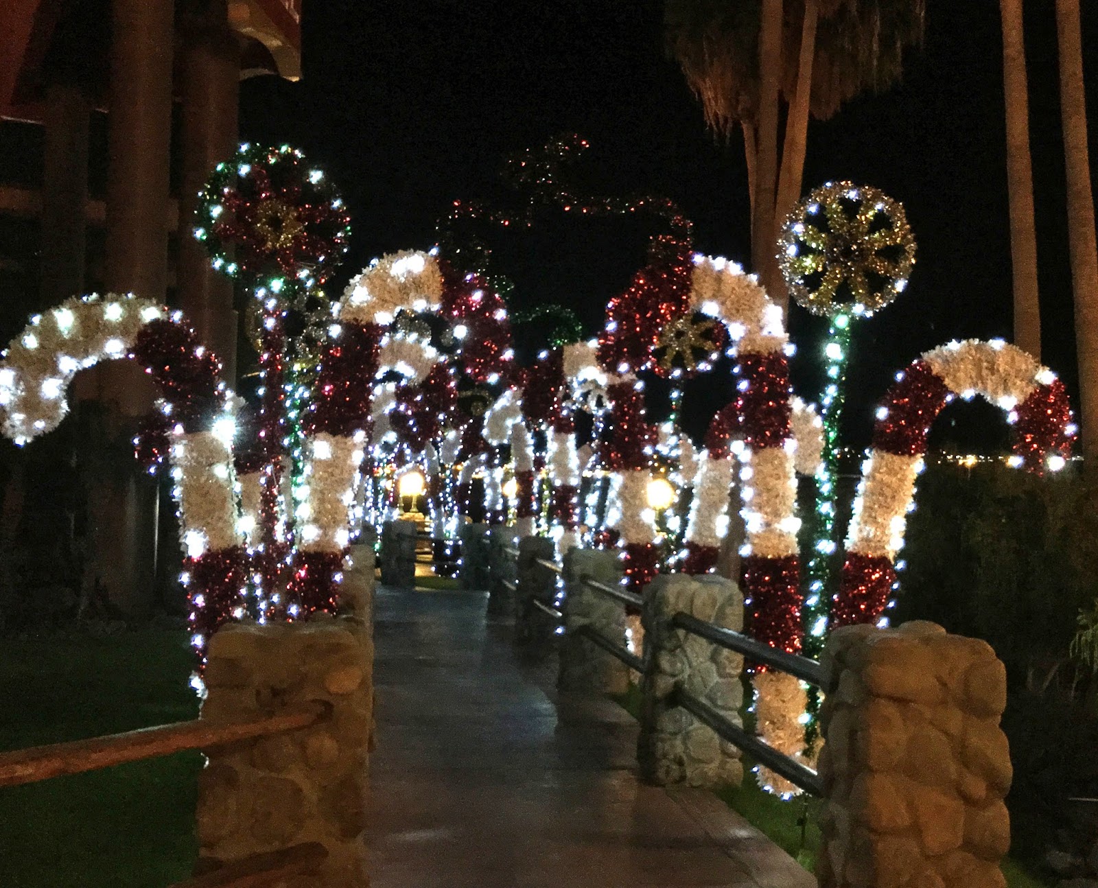 Laughlin Buzz: Candy Cane Lane at Pioneer Casino