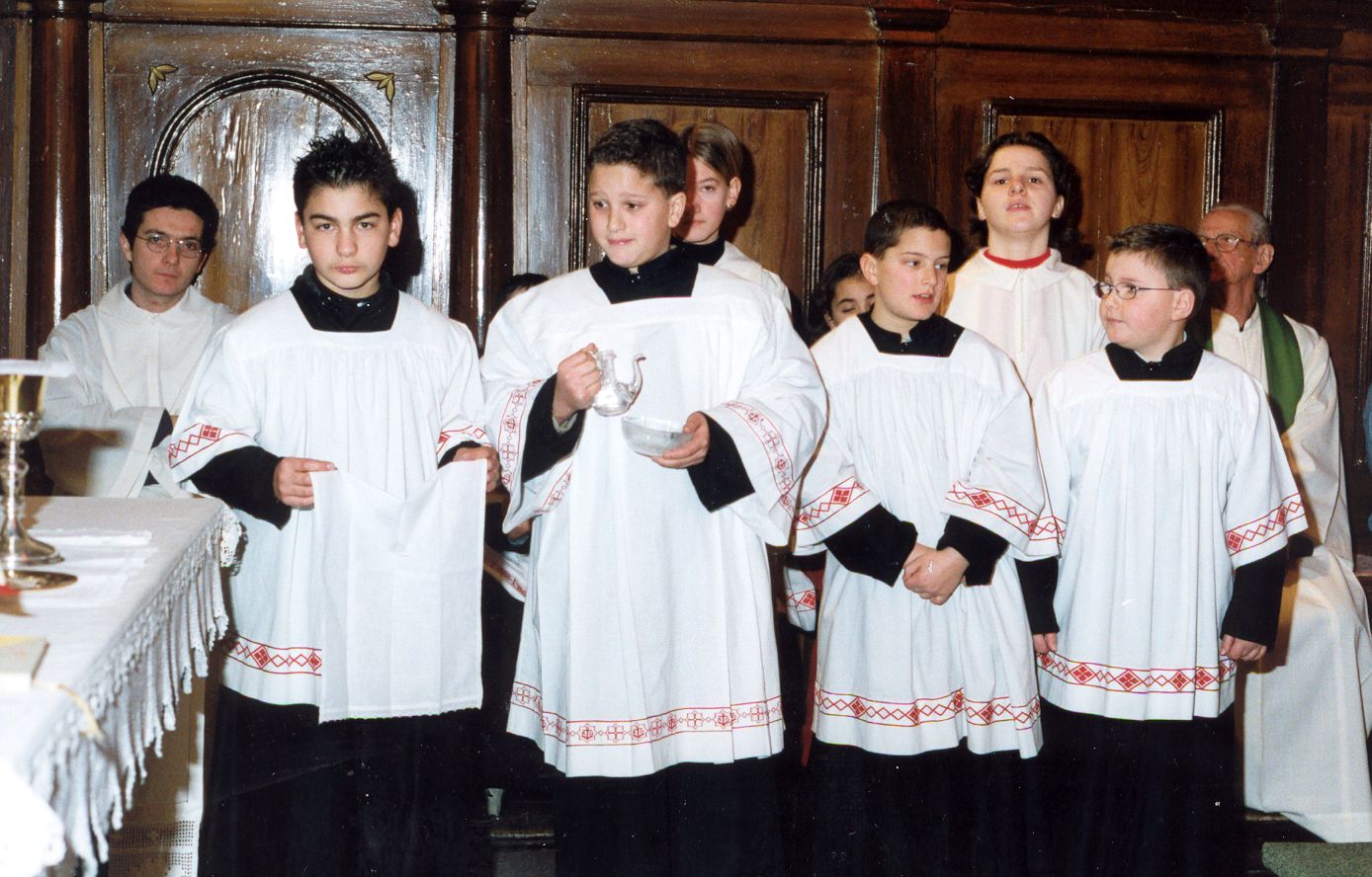 il vicario imperiale: Un chierichetto scrive a Roberto Formigoni.