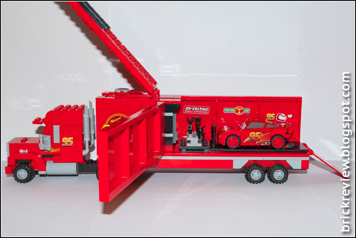 Brickreview: LEGO 8486: Mack Truck @ Disney Cars / Mack's Team Truck