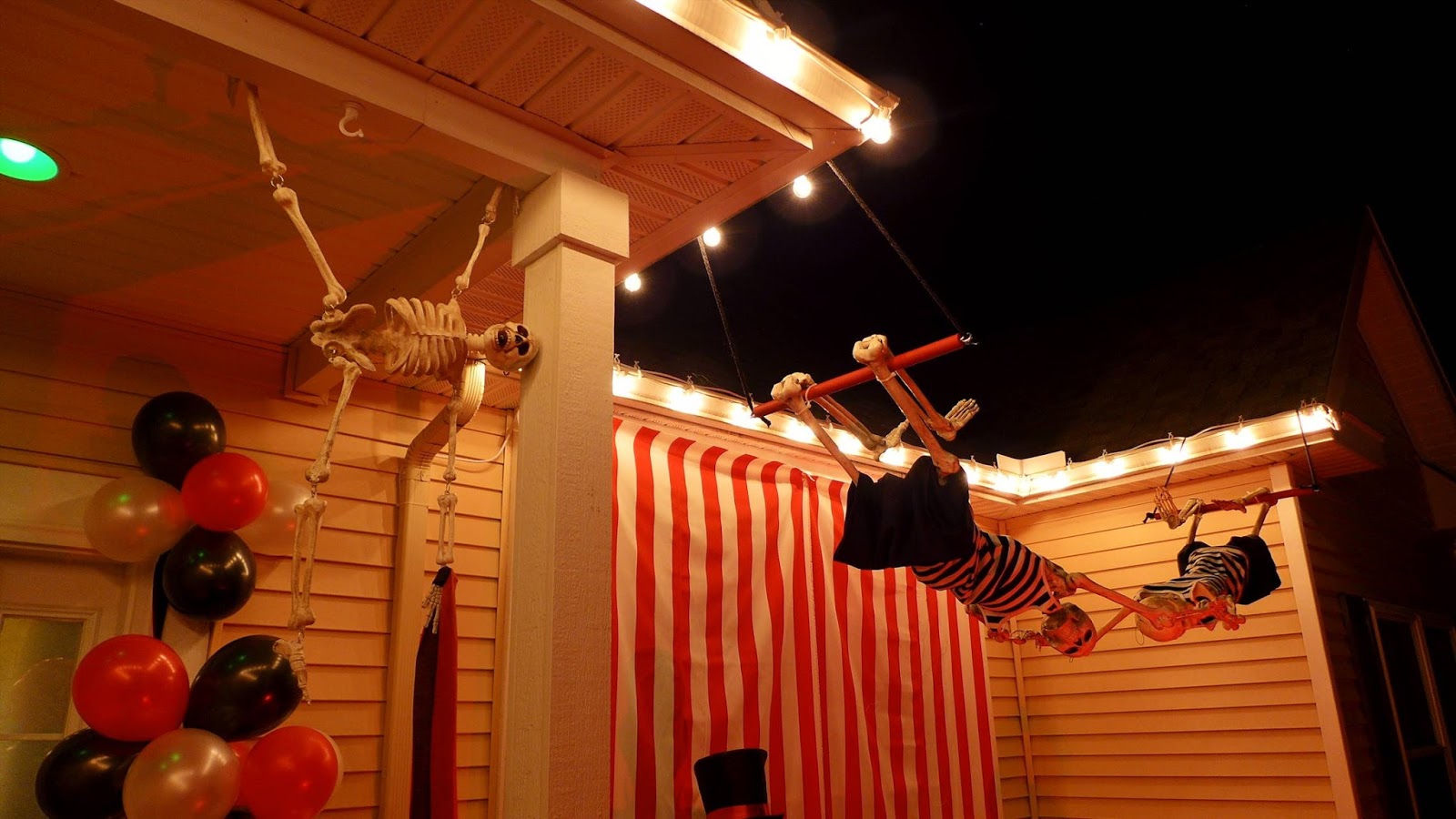 PUMPKINROT.COM: The Blog: Haunted Eve: Skeleton Circus