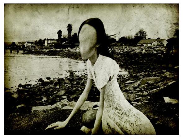 Paranormal Searchers: 'Faceless Woman' Phenomenon