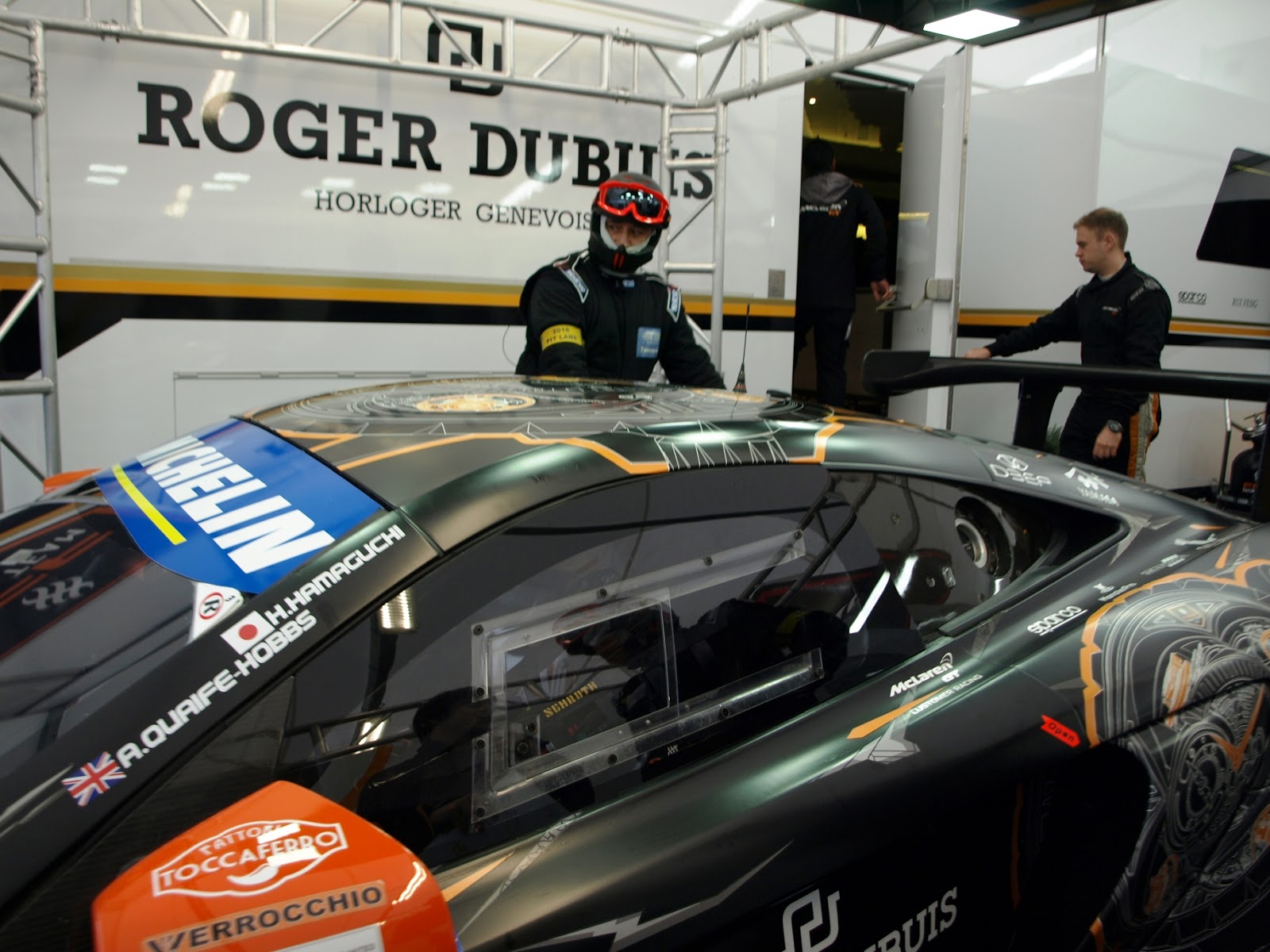 Estação Cronográfica: Com os relógios Roger Dubuis e a FF Racing Team ...