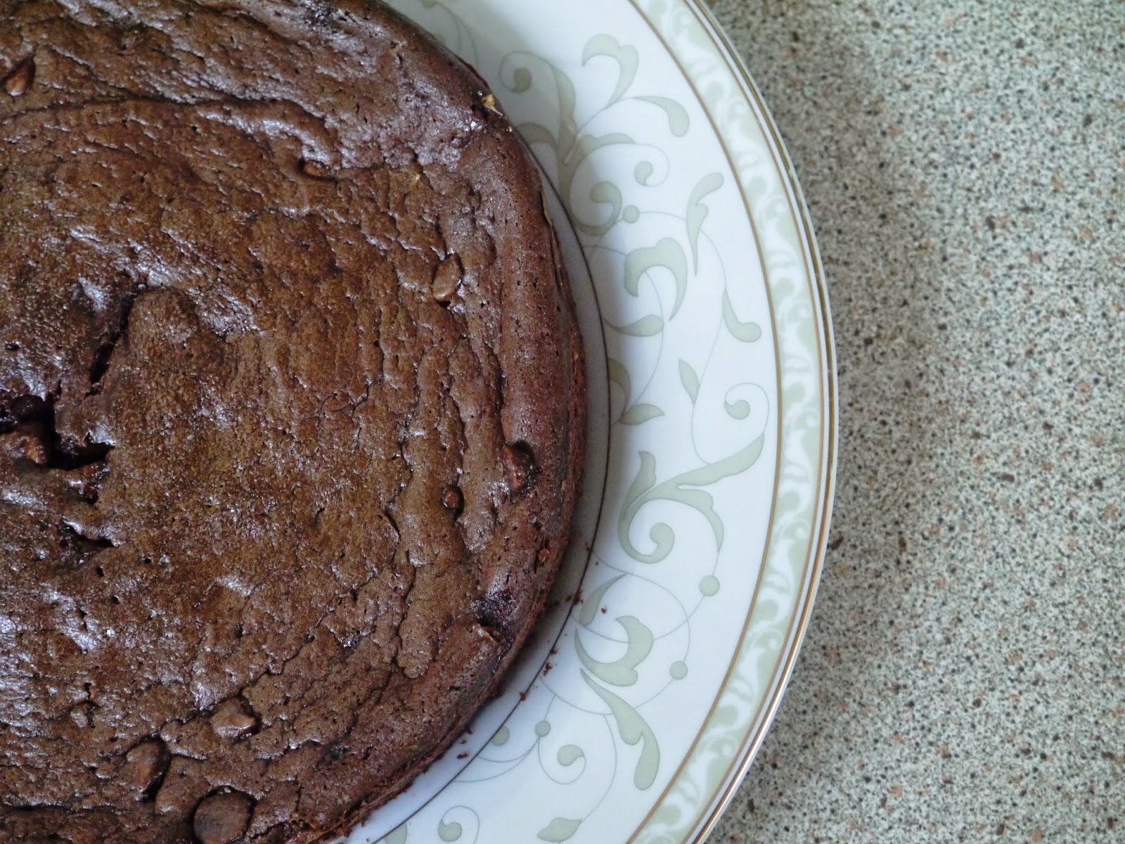 This Muslim Girl Bakes: Double Chocolate Flourless Cake with Vanilla Cream