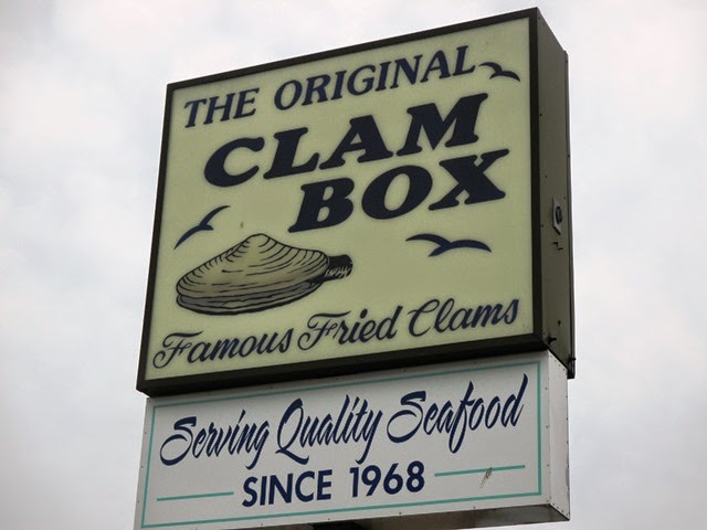New England Bites: The Clam Box
