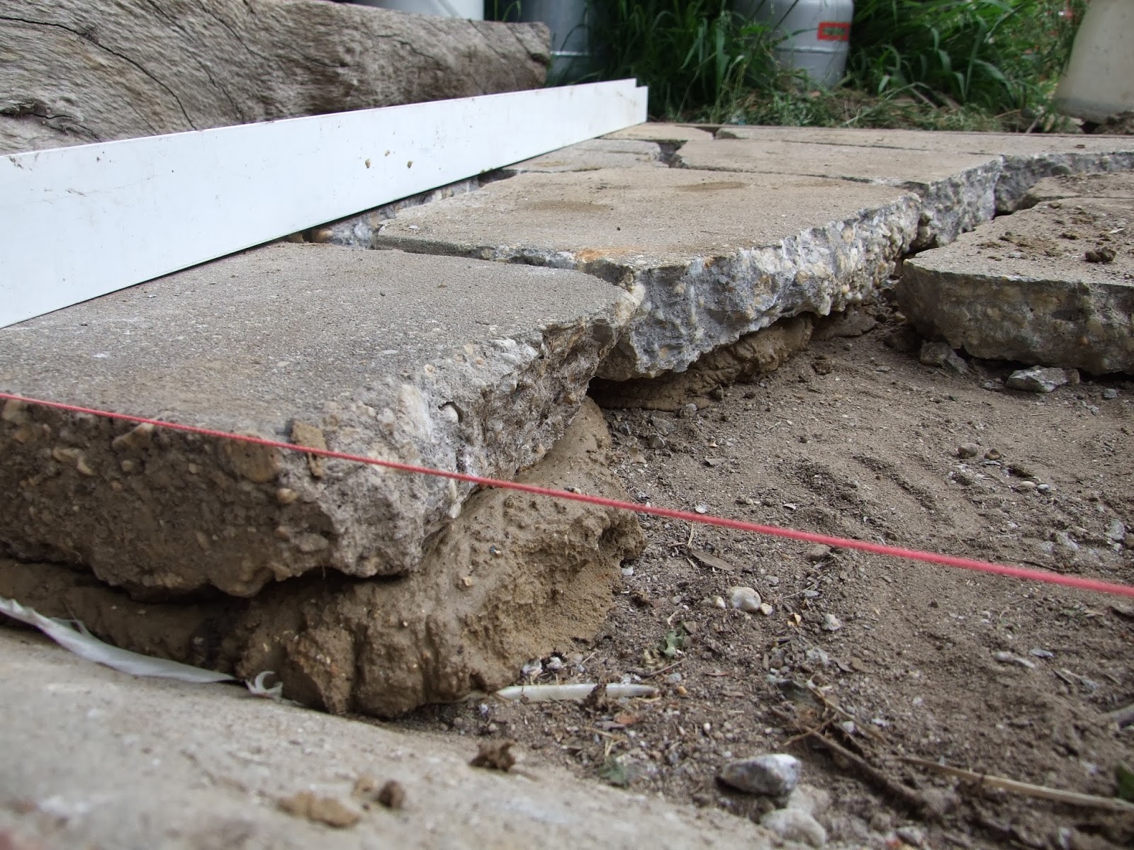 Crazy paving with urbanite