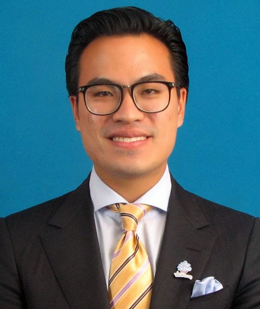 anlaw: Akanat "six degrees" Promphan BY DEREK MILBURN - 15 MARCH 2014