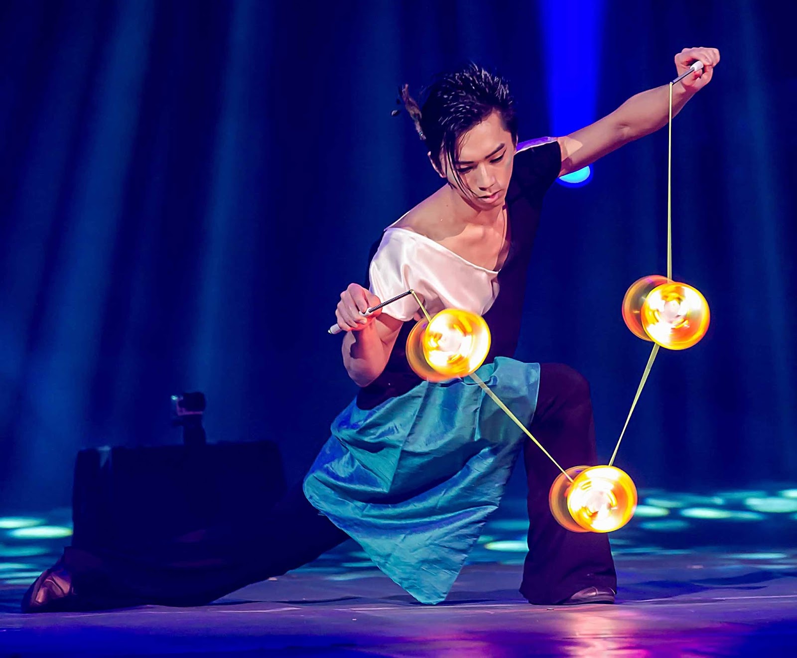 circus: Akira FUKAGAWA (photos de Jean-Pierre Jerva)