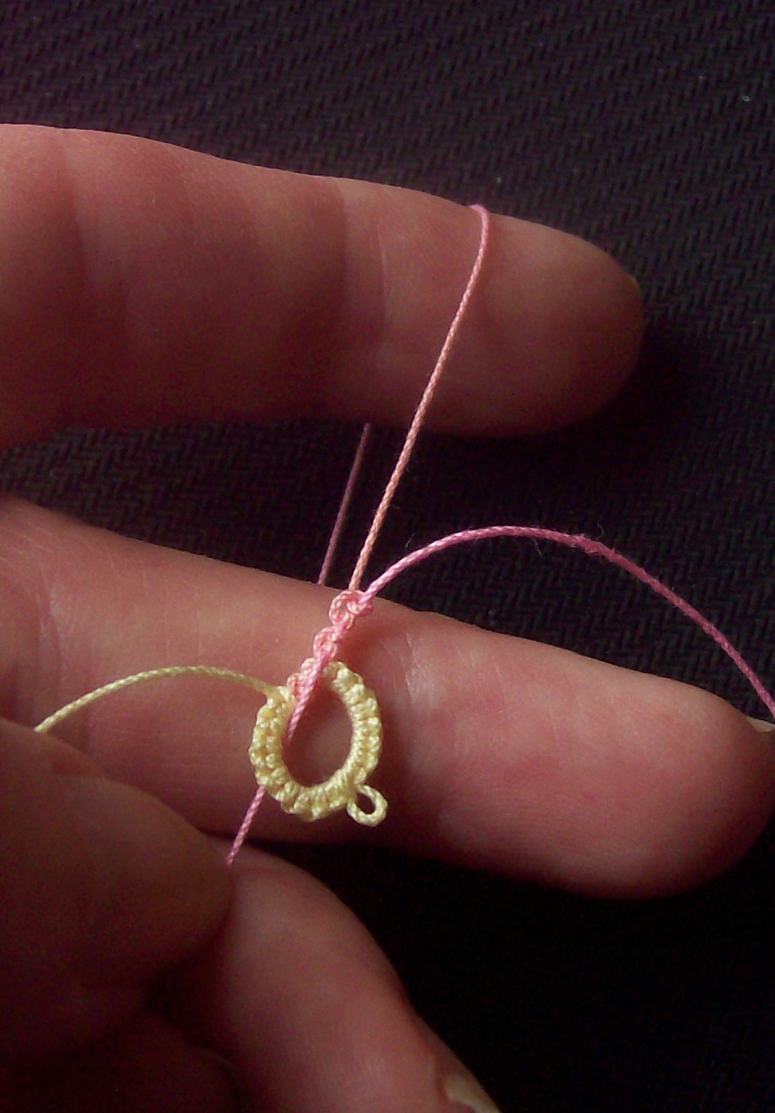 Kathy's Victorian Tatted Lace: Interlocking Rings made with Shuttle ...