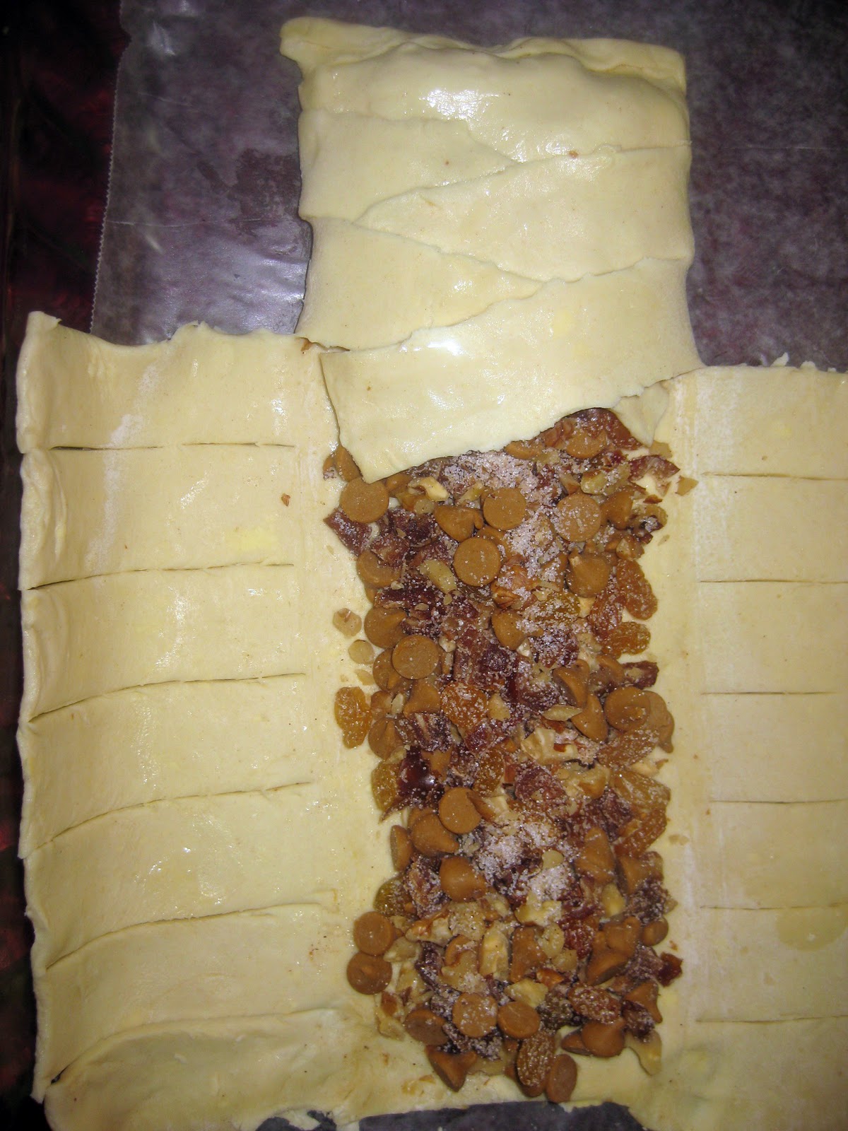 Brain and Bread with Ganesha ....: Braided puff pastry dessert