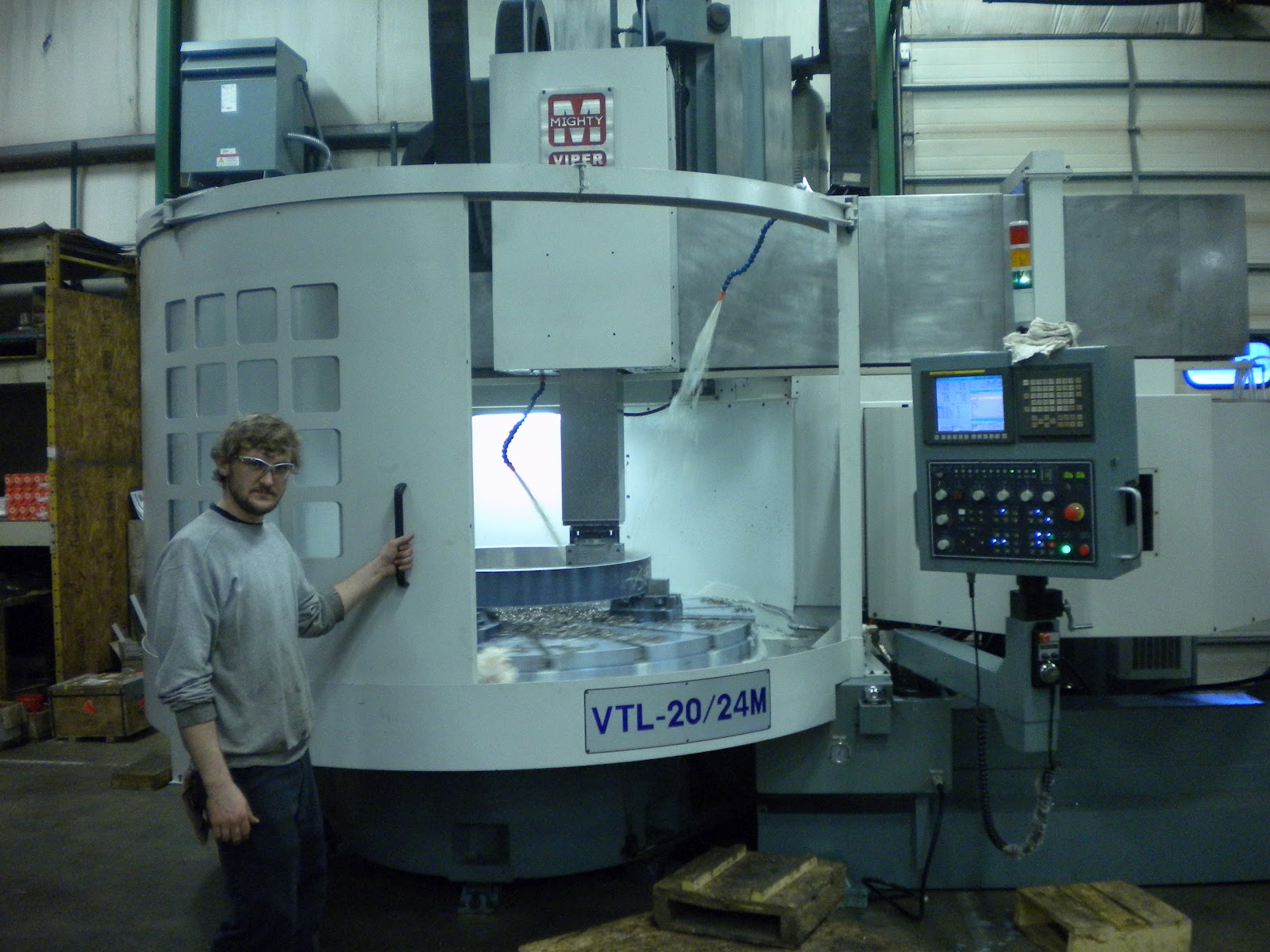 Fronhofer Tool Company: Mighty Viper VTL (Vertical Turning Lathe)
