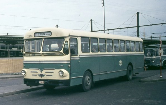 Oostendenoars: Oude bussen
