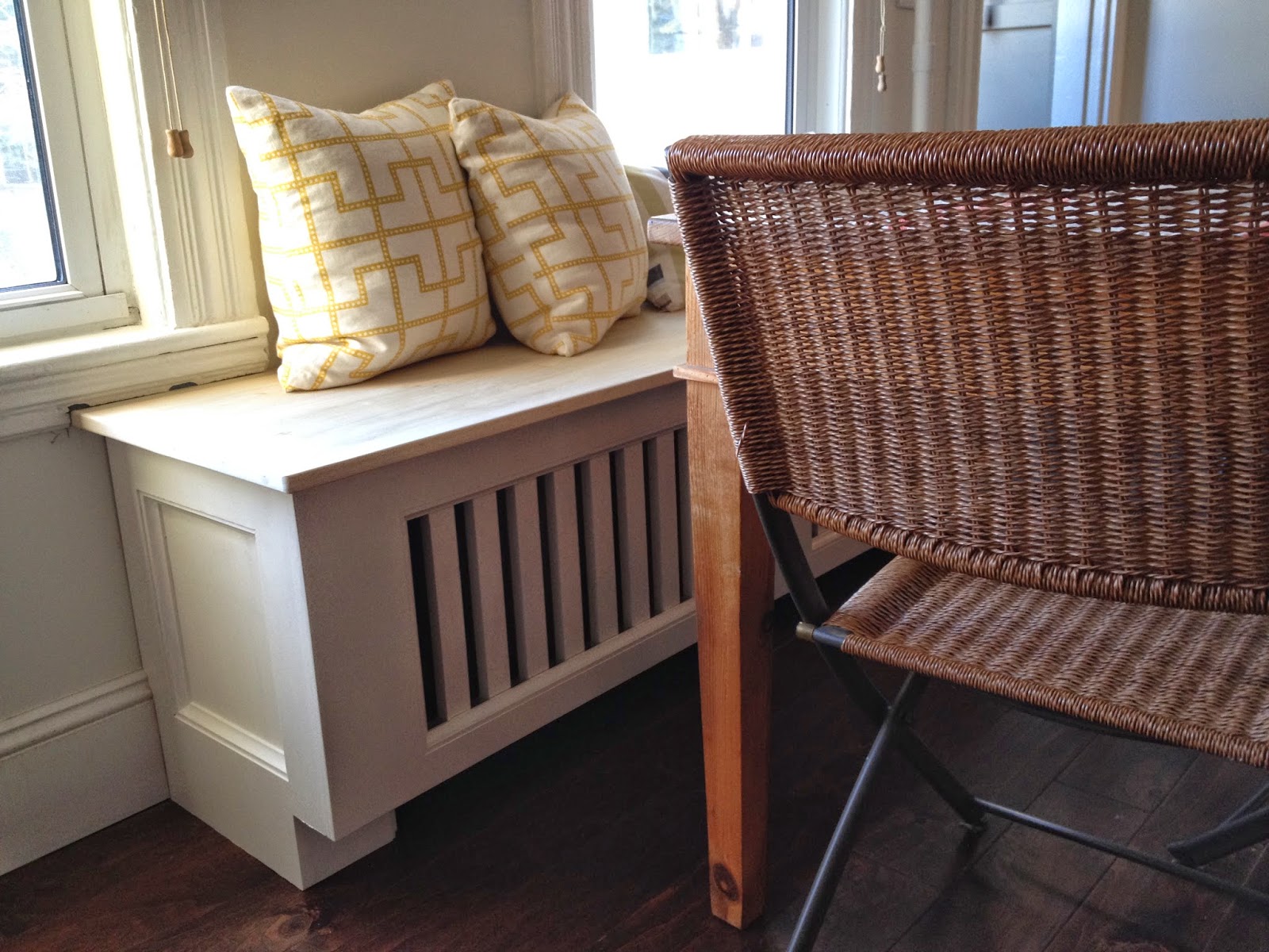 the kitchen bench seat - loft & cottage