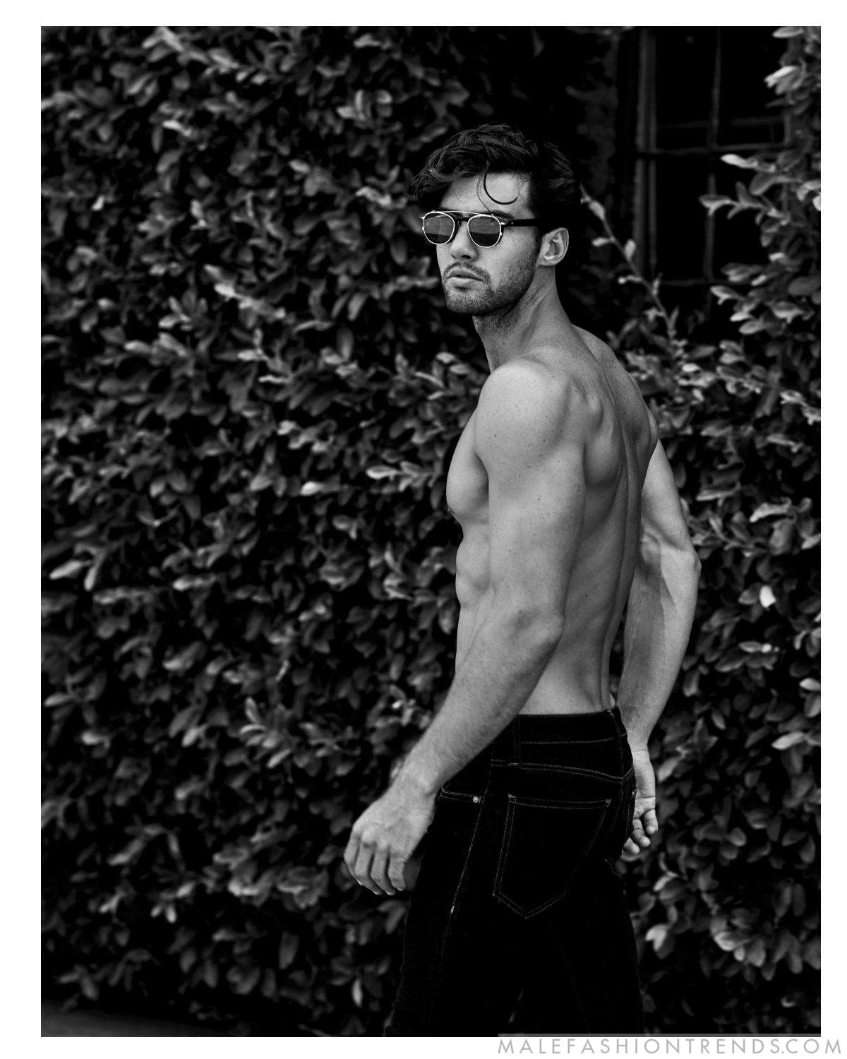 Mitch Wick para NUDE Magazine por Cedric Terrell