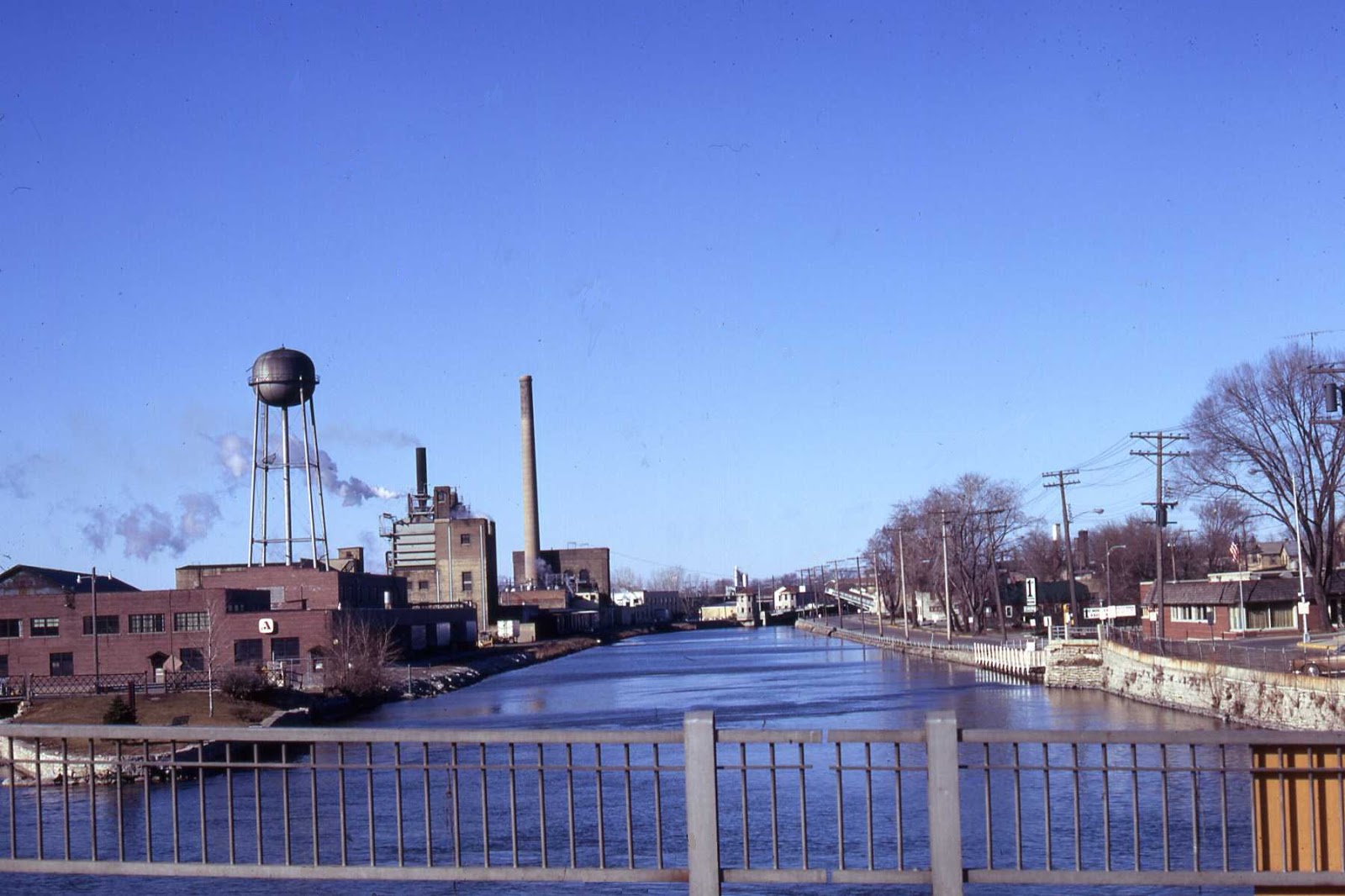 MENASHA: Follow the Fox