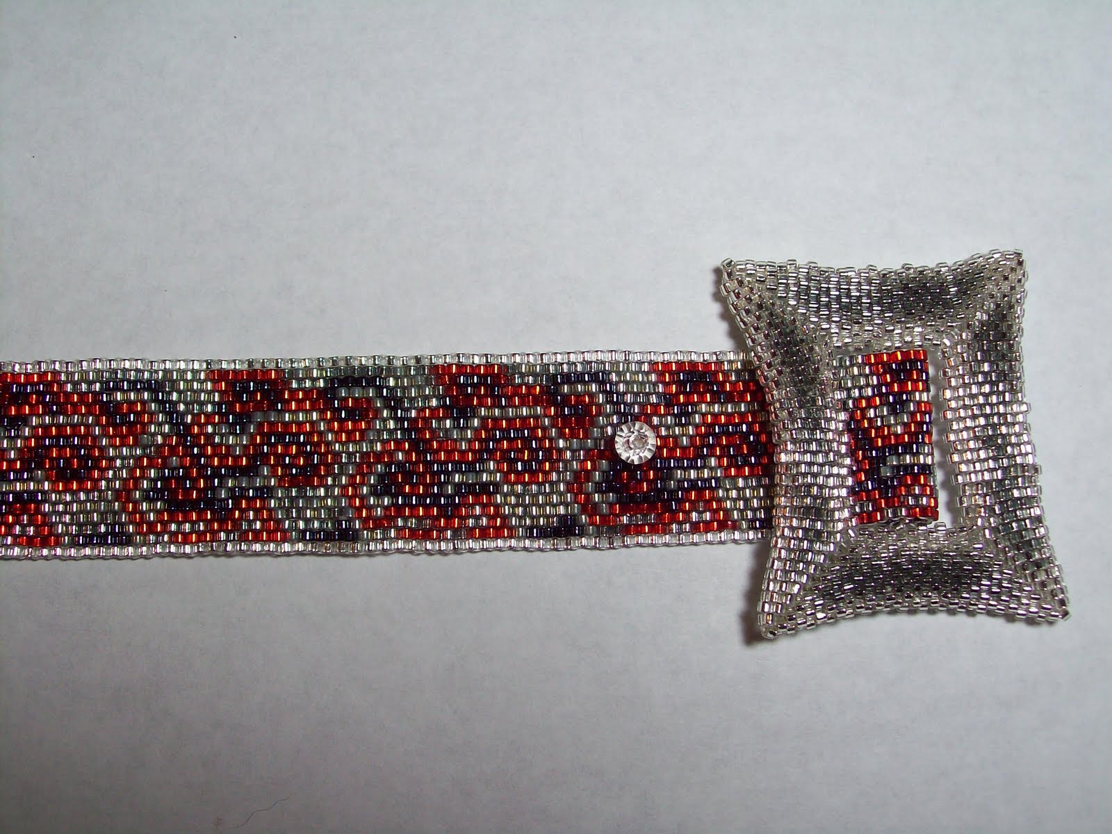 Terah's Classic Creations: Swirly Buckle Bracelet