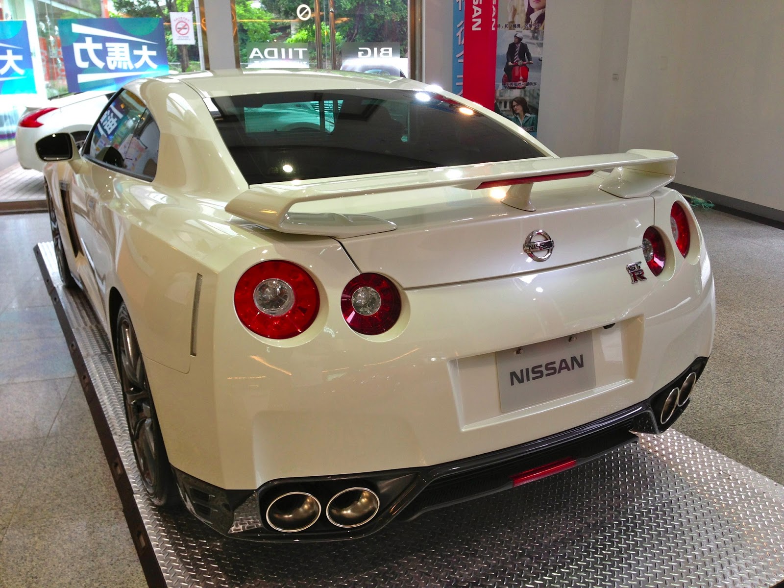 Nissan靚跑二重奏：R35 GT-R，超四賽亞人級的兇猛座駕