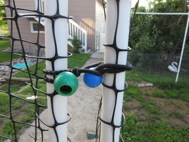 Cat Fence made from pvc pipe: PVC pipe Gate