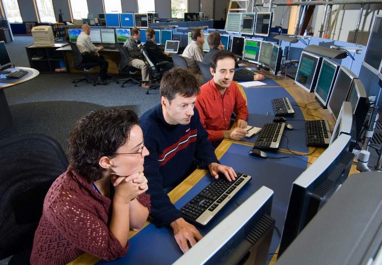 Tech NEWS and REVIEWS: Little about the LHC - Large Hadron Collider