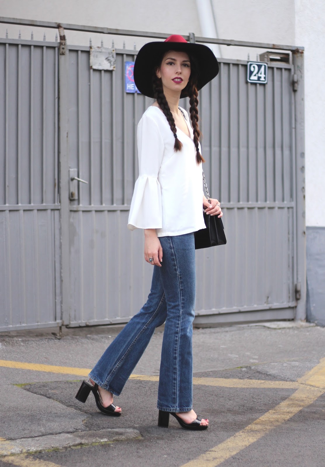 Bell sleeves&bell bottoms | BEAUTY FINE PRINT