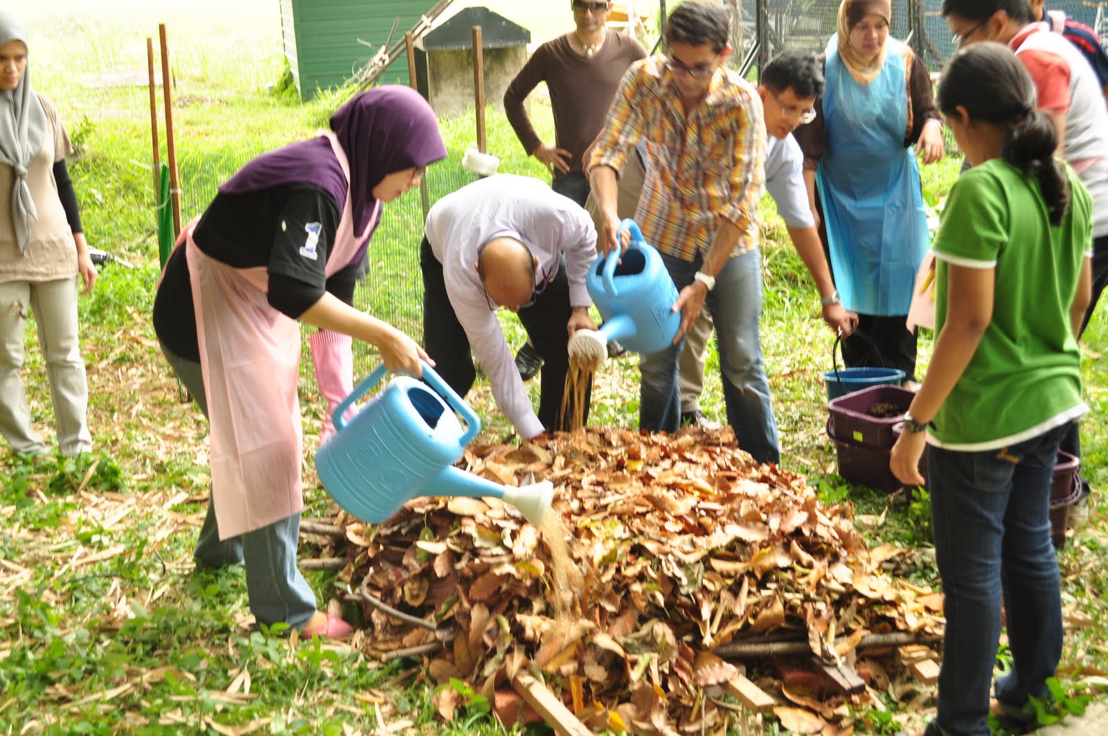 MEMUPUK GAYA HIDUP LESTARI DALAM KAWASAN KAMPUS DAN KEJIRANAN USM ...