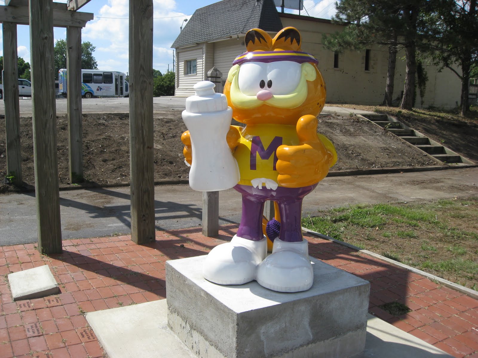 The Over The Hill Gang: Garfield Statues..Thursday August 4th and 5th, 2011