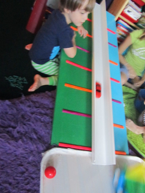 Homeschool and Light Tables: The Amazing Eebee