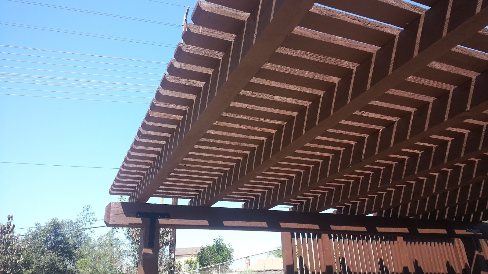 The 2 Minute Gardener: Photo - Wood shade structure