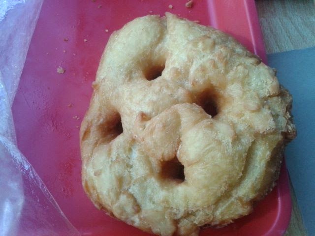 All about everything I know: Kue Roda, makanan khas Kijang.