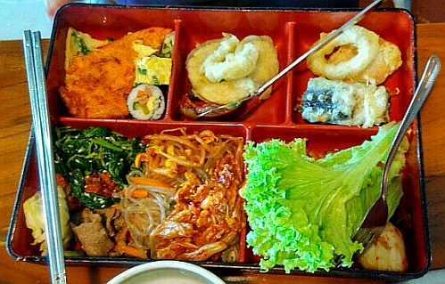 (Eat to Live) or (Live to Eat): Bento Four
