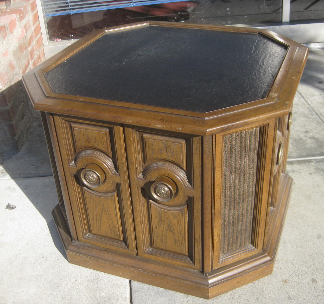 UHURU FURNITURE & COLLECTIBLES: SOLD - Mediterranean Stereo Side Table ...