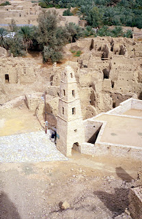 THOUGHTS ON ARCHITECTURE AND URBANISM: ArchNet: Middle Ground / Middle ...