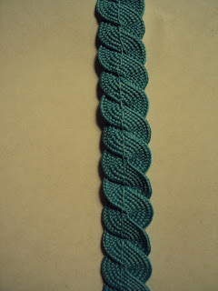 Trust Implicitly: DIY Rick-Rack Roses