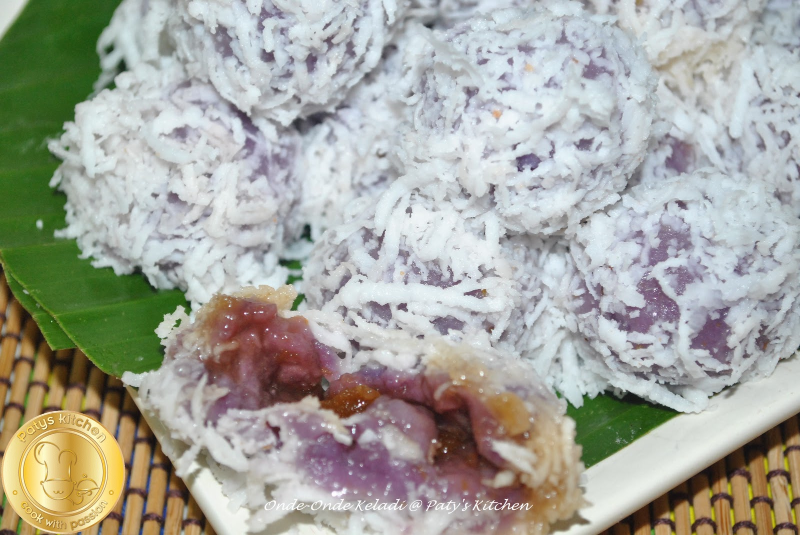 PATYSKITCHEN: 1 MALAYSIA ONDE-ONDE AKA ONE-ONDE 3 RASA