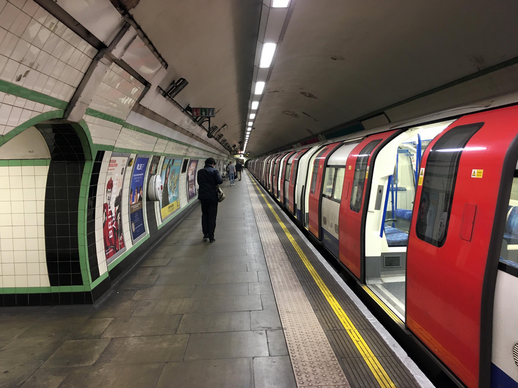 Calling at... British railway stations: Highgate (ZHG)
