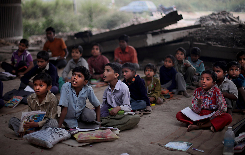 EDUCATION FOR SOLIDARITY: Indian Man Offers Underprivileged Children ...