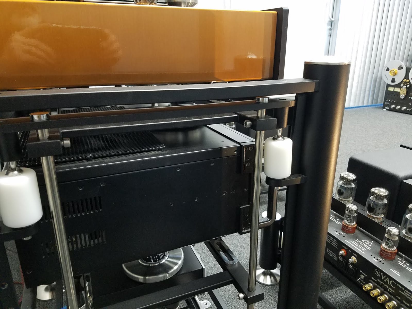 ARTESANIA AUDIO EXOTERYC RACK AND AIRE PLATFORM – M & S | Ultimate High ...