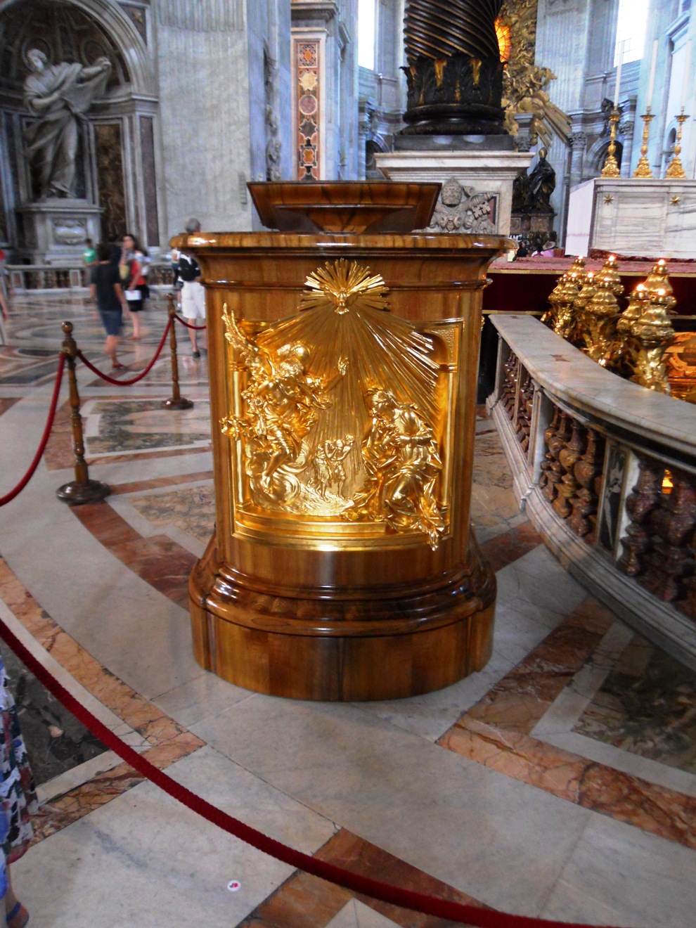 The Ambo at St. Peter’s and Pope Benedict’s Liturgical Agenda ...