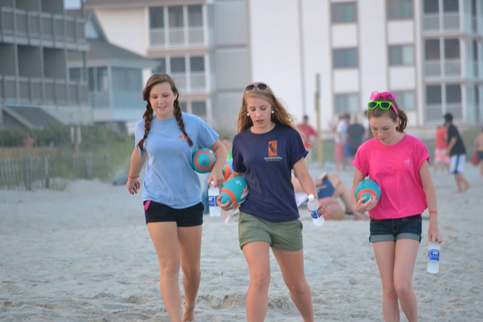 Millbrook Girls' Ministry: Beach Camp 2013 Highlights...Eye On It